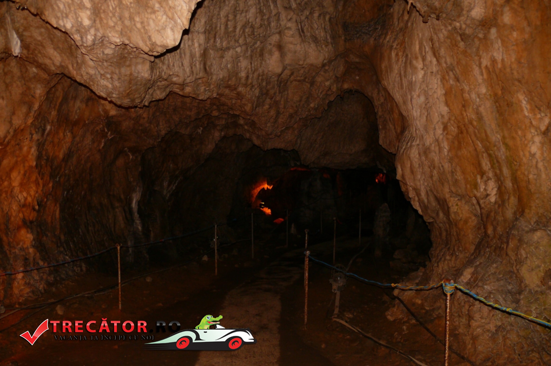 Peştera Muierilor | Obiective turistice de văzut și vizitat