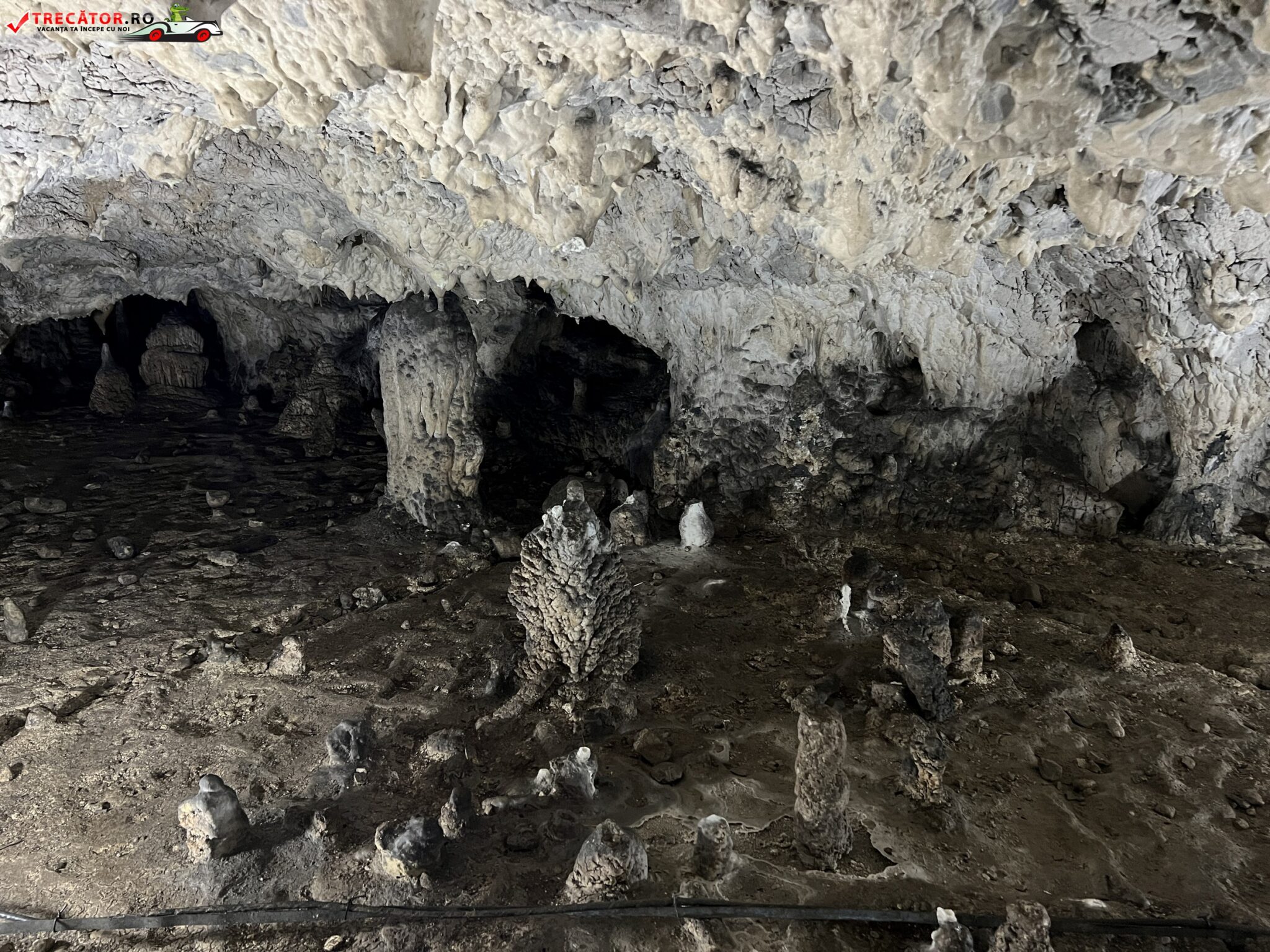 Peştera Muierilor, Gorj, România – Obiective turistice de văzut și vizitat