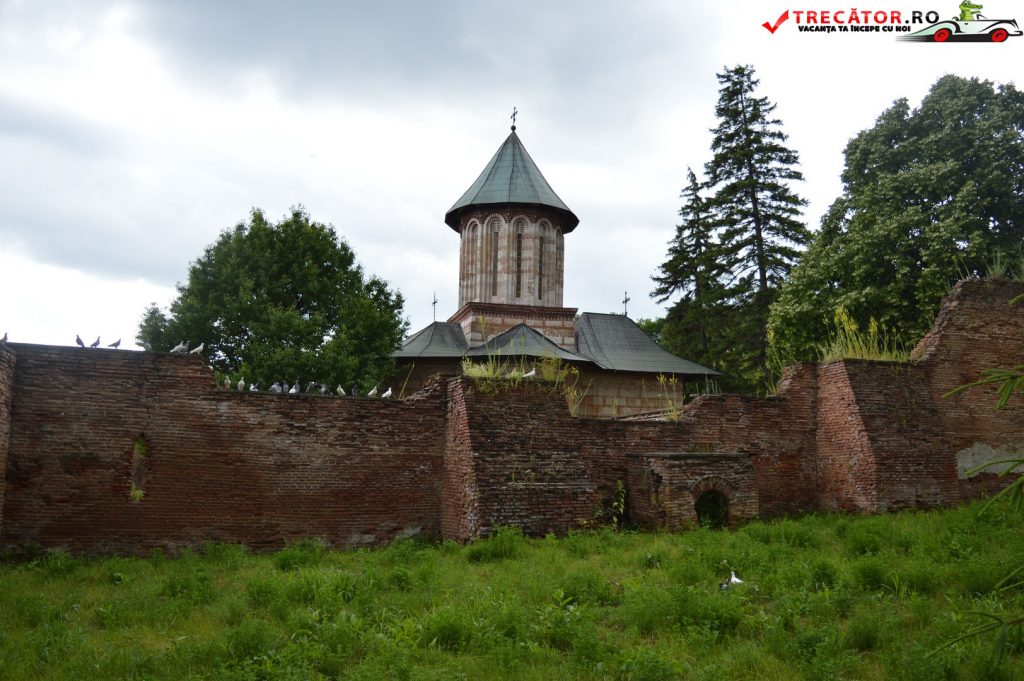 Mănăstirea Călui – Obiective turistice de văzut și vizitat