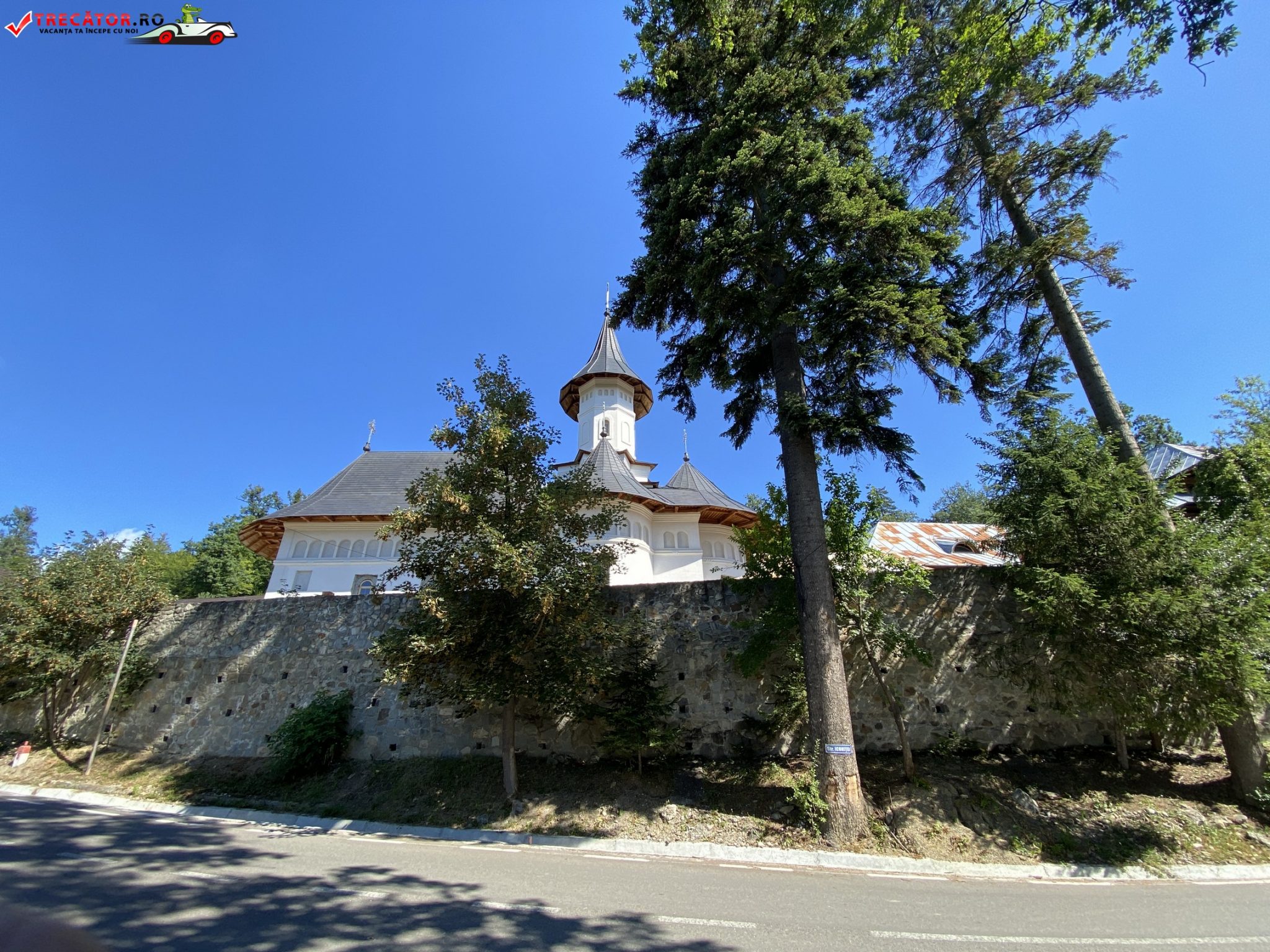 Mănăstirea Bisericani – Obiective turistice de văzut și vizitat