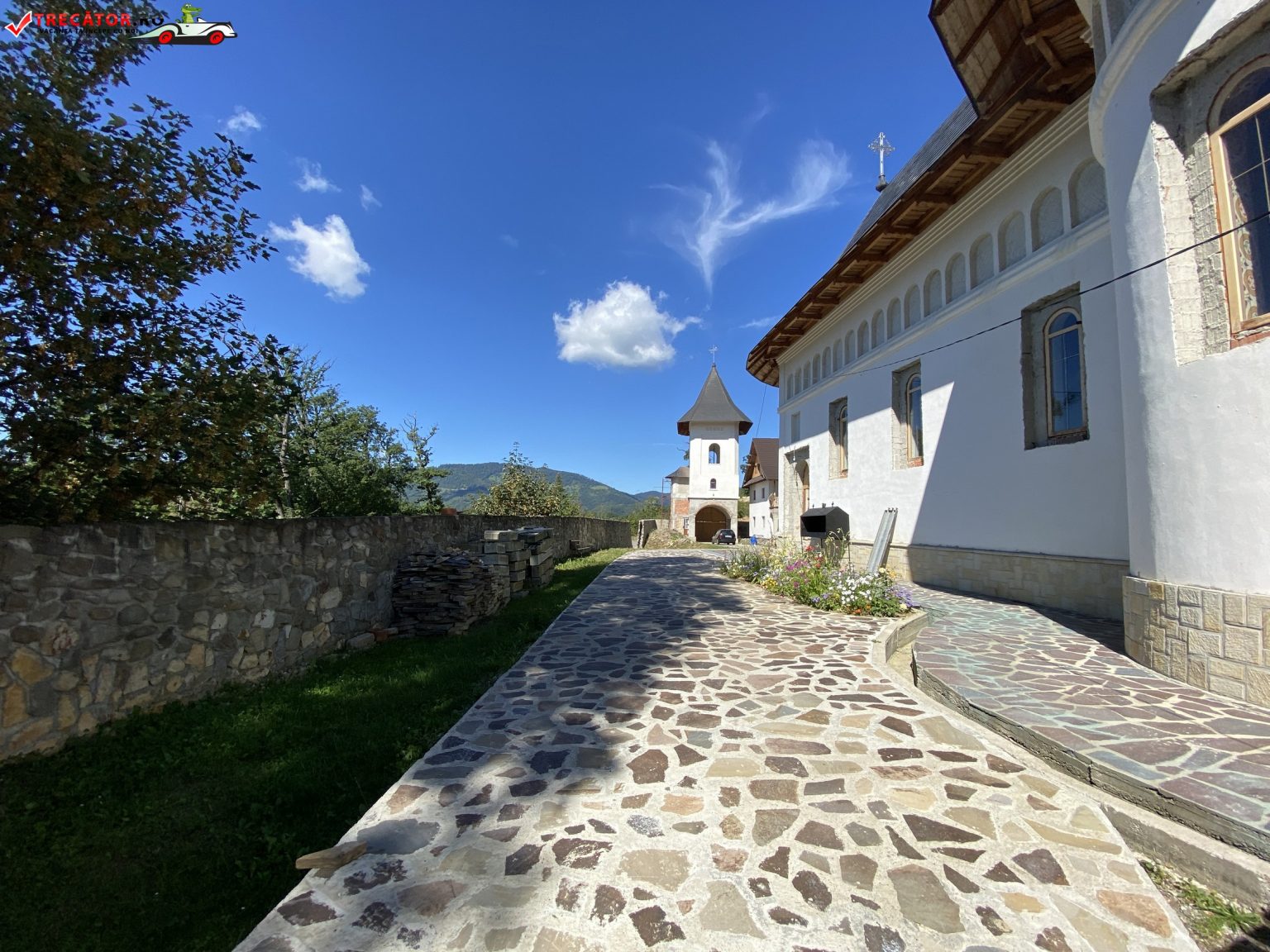 Mănăstirea Bisericani – Obiective turistice de văzut și vizitat