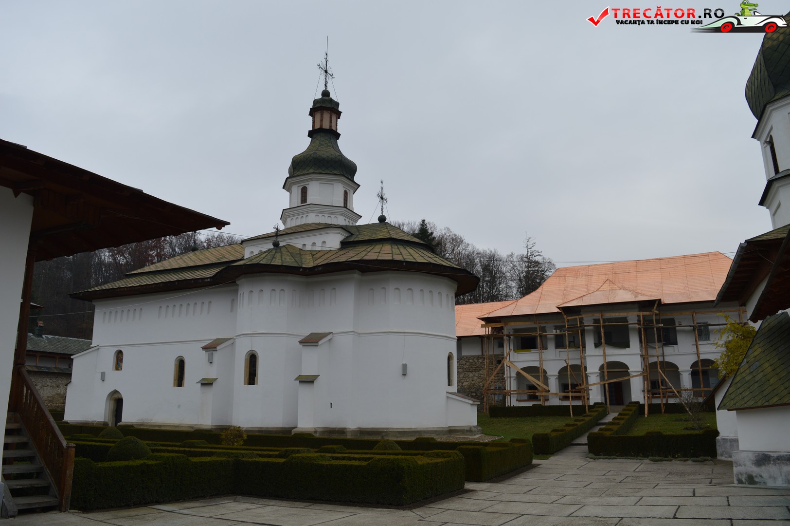 Manastirea Bogdana | Obiective turistice de văzut și vizitat