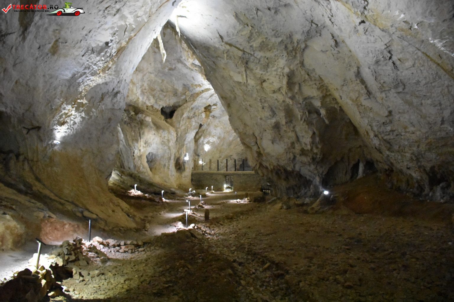 Peștera Meziad – Obiective turistice de văzut și vizitat