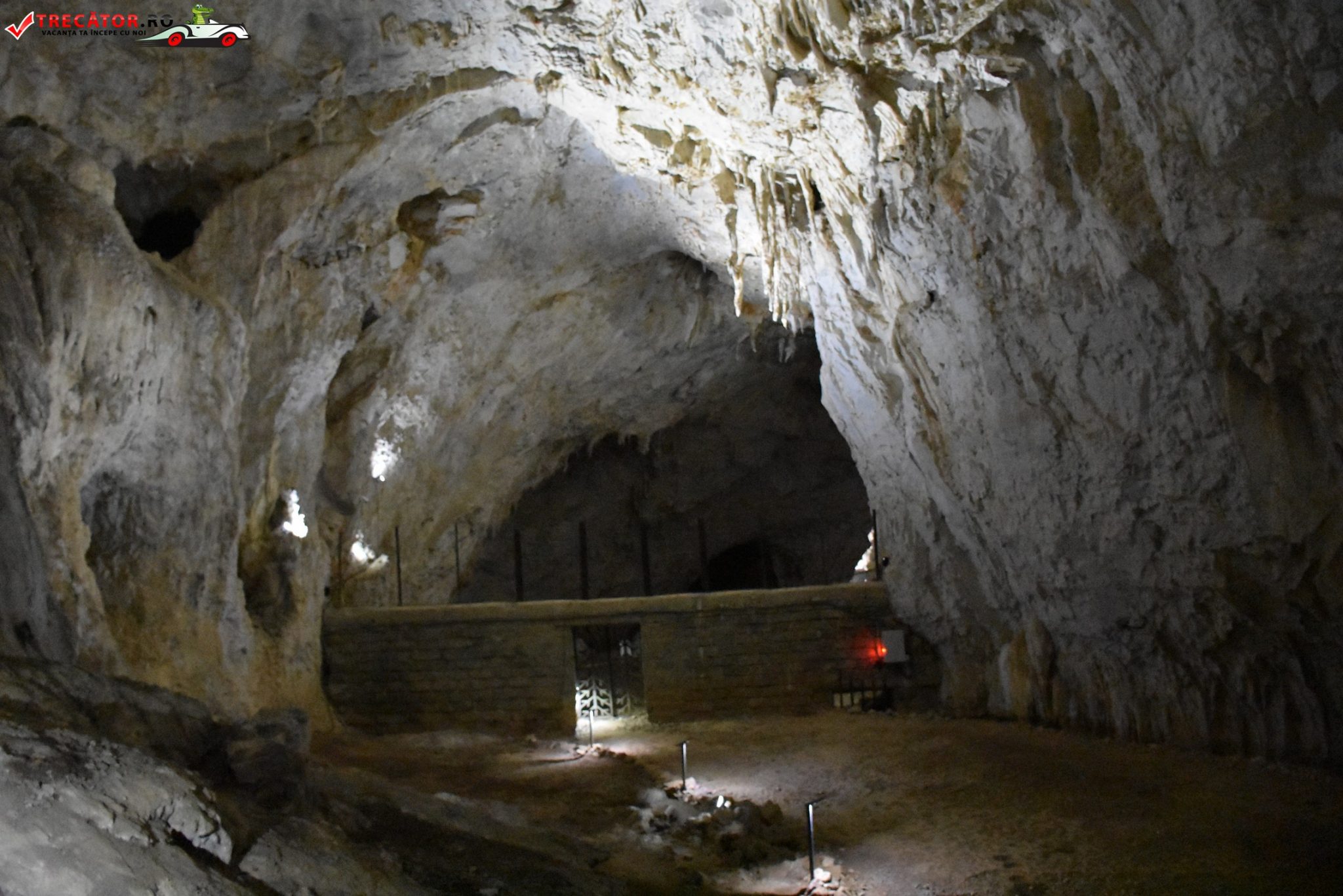 Peștera Meziad – Obiective turistice de văzut și vizitat