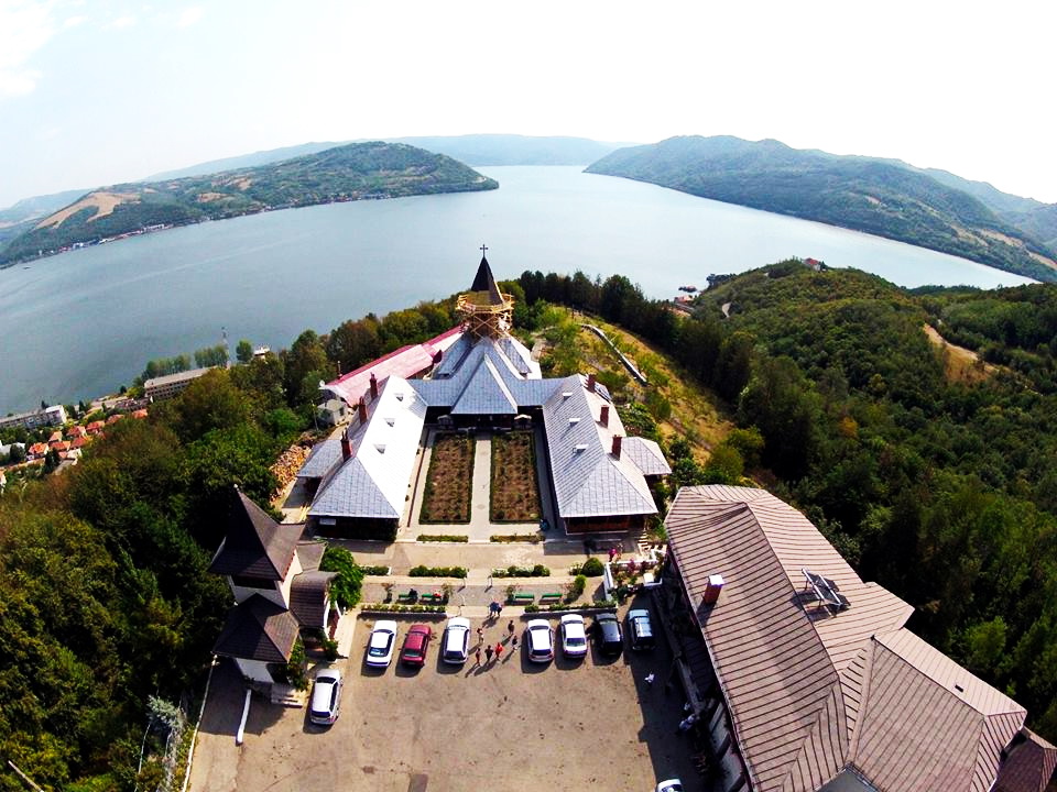 Mănăstirea Sfânta Ana | Obiective turistice de văzut și vizitat