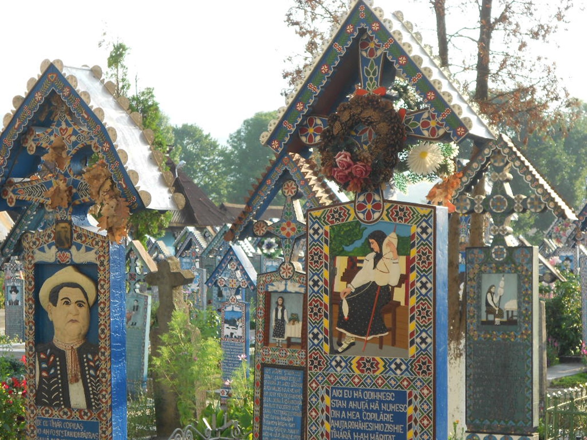 Cimitirul Vesel din Săpânţa | Obiective turistice de văzut și vizitat