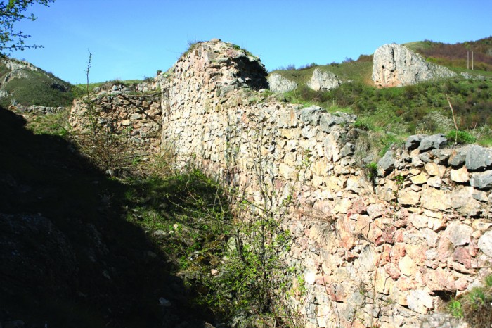 Ruinele Cetatii Liteni | Trecator prin lume