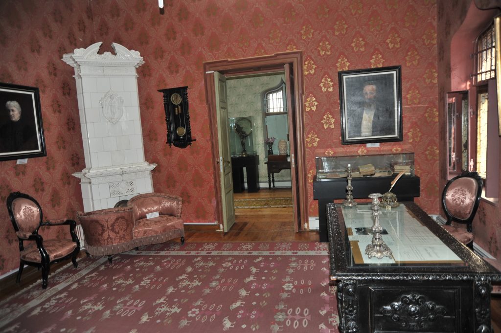 Castelul Iulia Hasdeu | Obiective turistice de văzut și vizitat