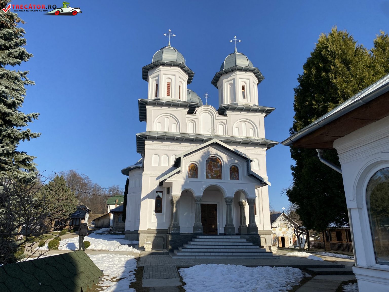 Mănăstirea Slănic – Obiective turistice de văzut și vizitat