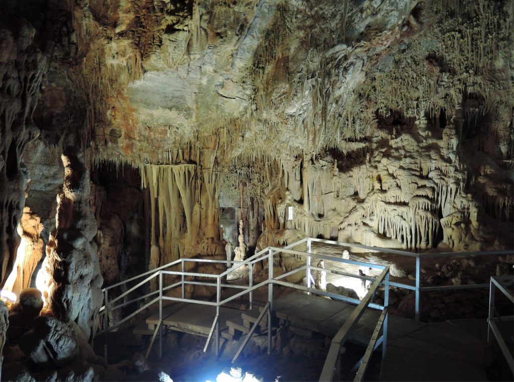 Pestera Petralona – Obiective turistice de văzut și vizitat