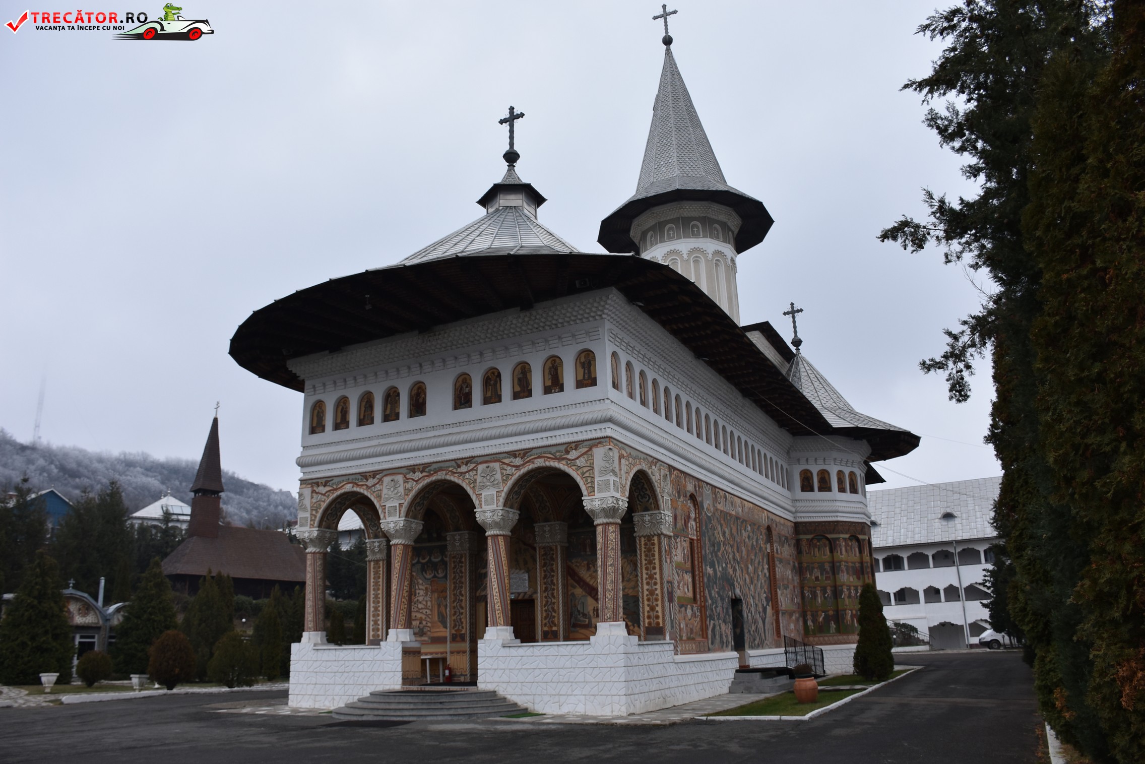 Manastirea Sfânta Cruce din Oradea – Obiective turistice de văzut și ...
