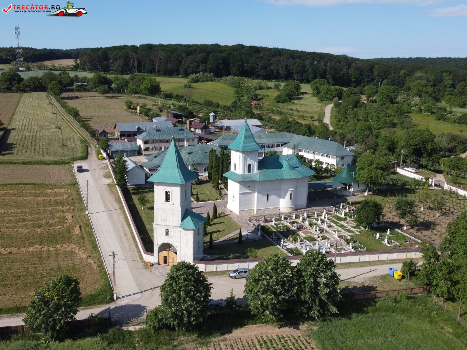 Mănăstirea Runc – Obiective turistice de văzut și vizitat