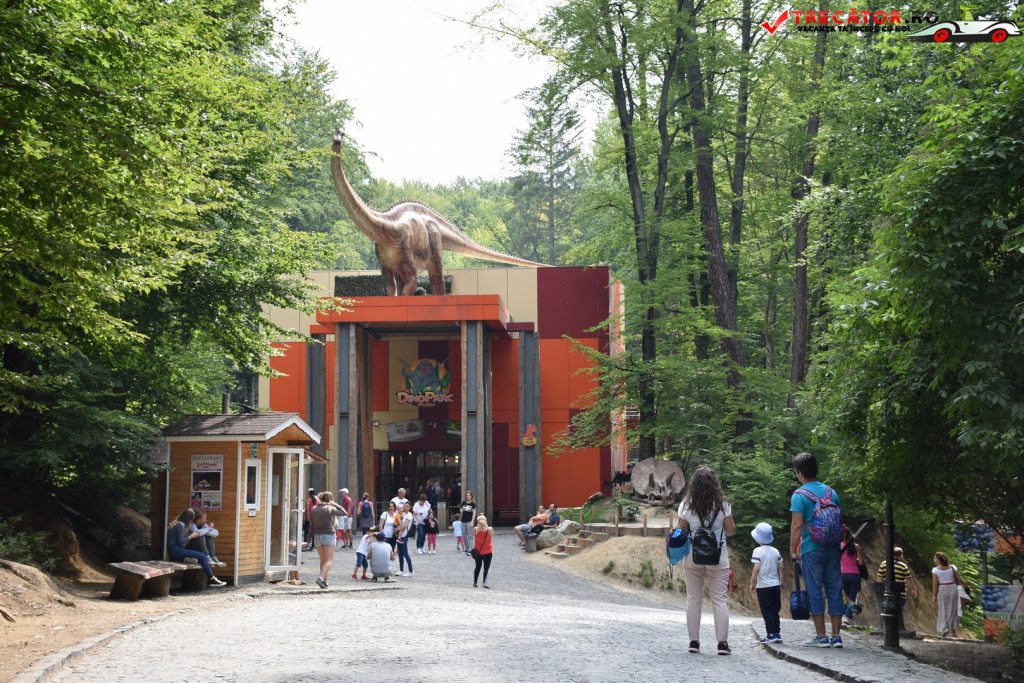 Dino Parc Rășnov – Obiective turistice de văzut și vizitat