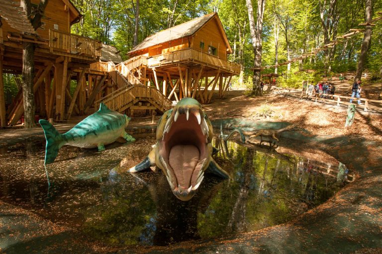 Dino Parc Rășnov – Obiective turistice de văzut și vizitat