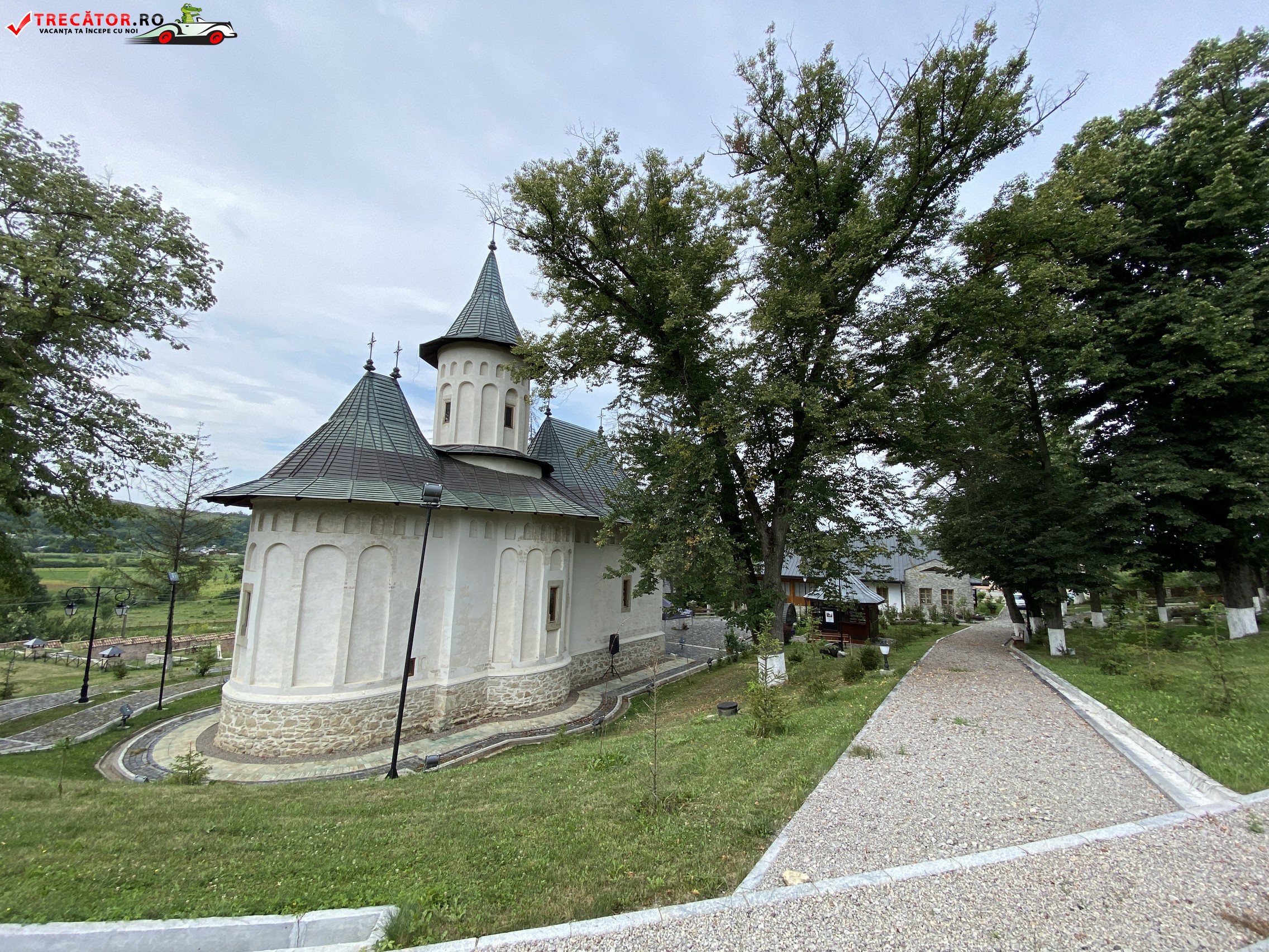 Manastirea Cosula – Obiective turistice de văzut și vizitat