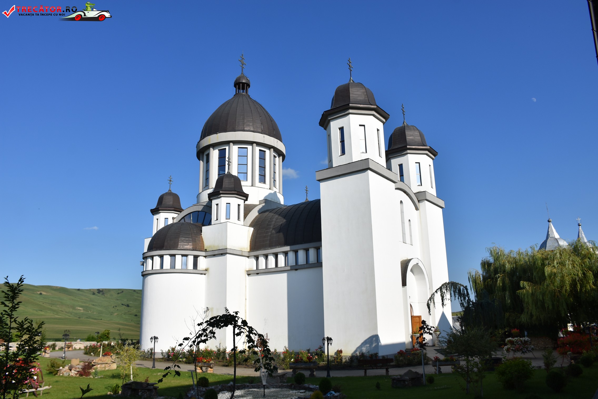 Mănăstirea Dumbrava – Obiective turistice de văzut și vizitat
