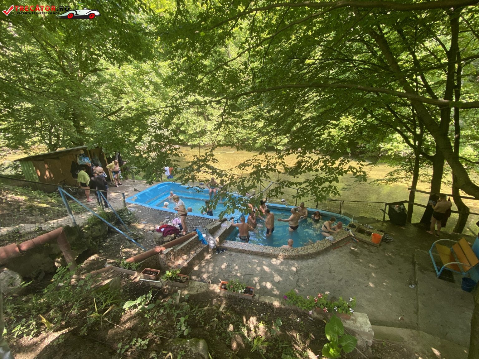 Bazin Termal La Cădițe lângă Băile Herculane – Obiective turistice de ...
