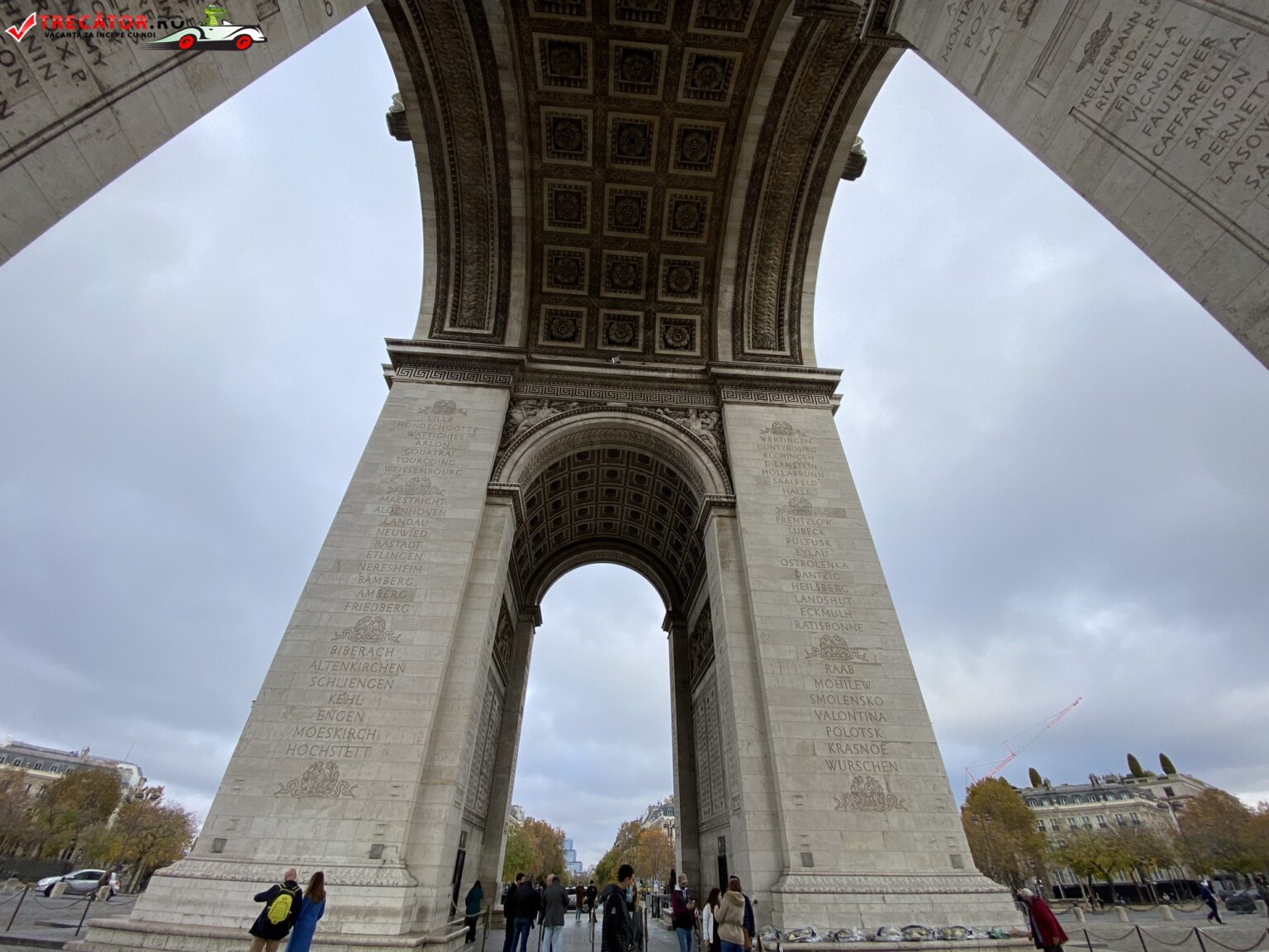 Arcul de Triumf din Paris, Franța – Obiective turistice de văzut și vizitat