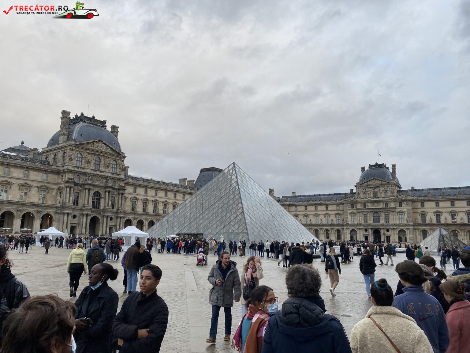 Muzeul Luvru, Paris, Franța – Obiective turistice de văzut și vizitat