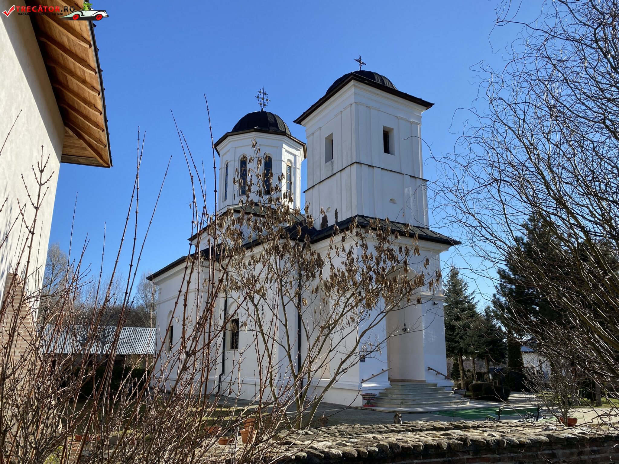 Mănăstirea Nucet – Obiective turistice de văzut și vizitat