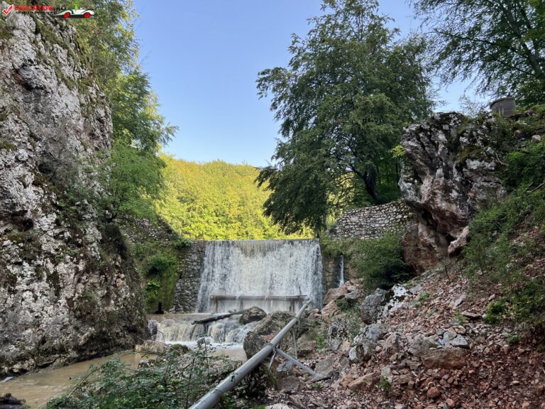 Cheile Lazurilor – Obiective turistice de văzut și vizitat