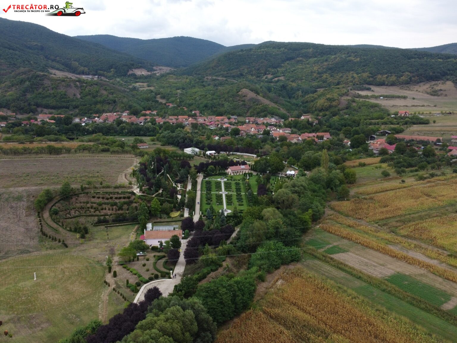I Giardini di Zoe sau Grădina de la Banpotoc – Obiective turistice de ...