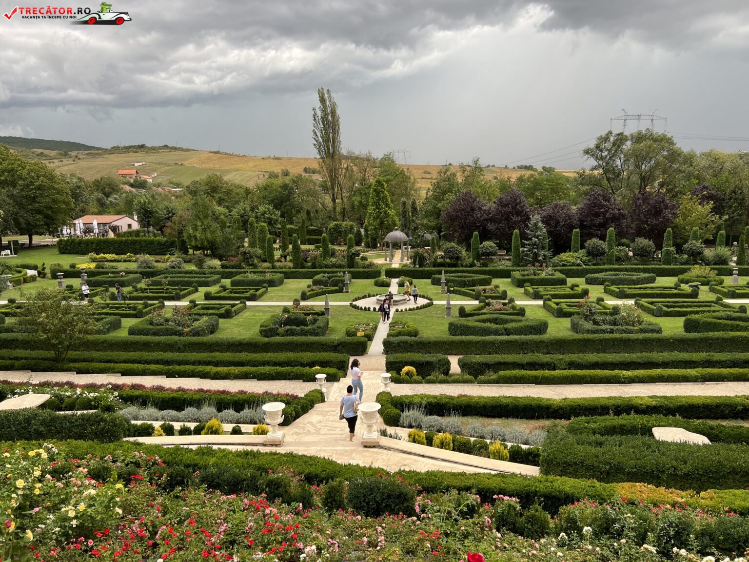I Giardini di Zoe sau Grădina de la Banpotoc – Obiective turistice de ...