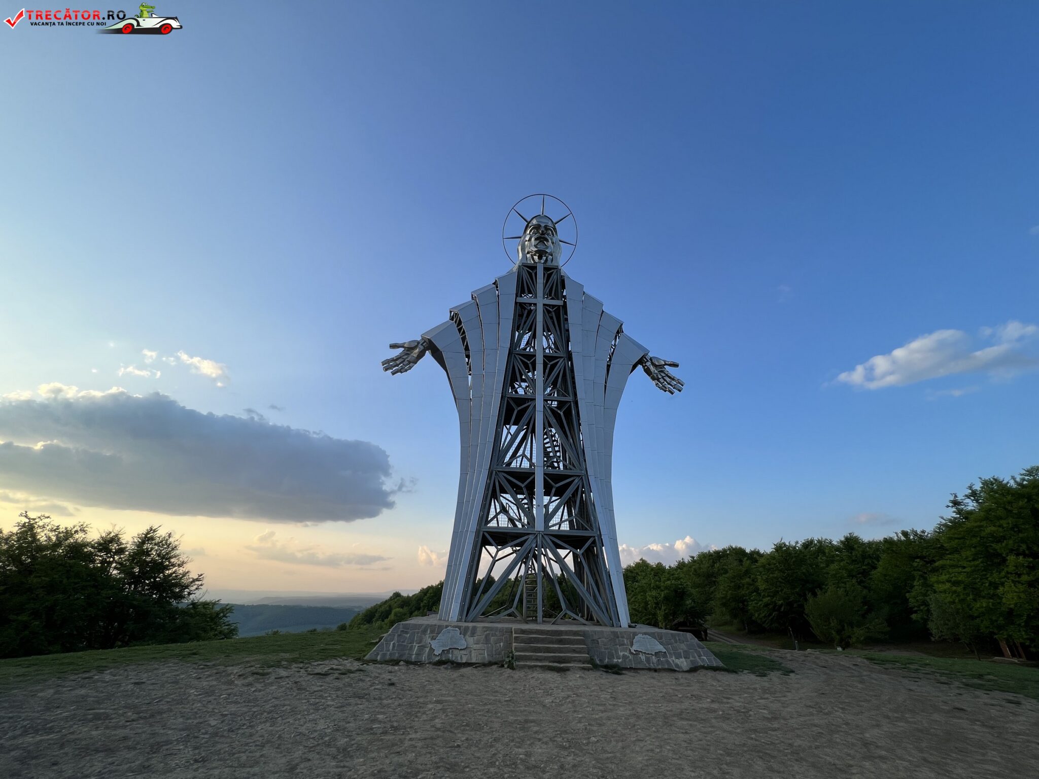 Statuia Inima Lui Iisus de pe dealul Gordon – Obiective turistice de ...